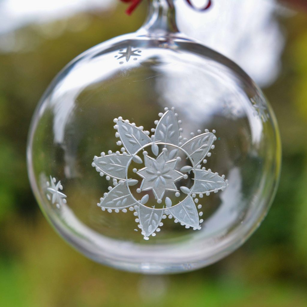 Glaskugel mit Elch – Glasveredlung Margit Klammer